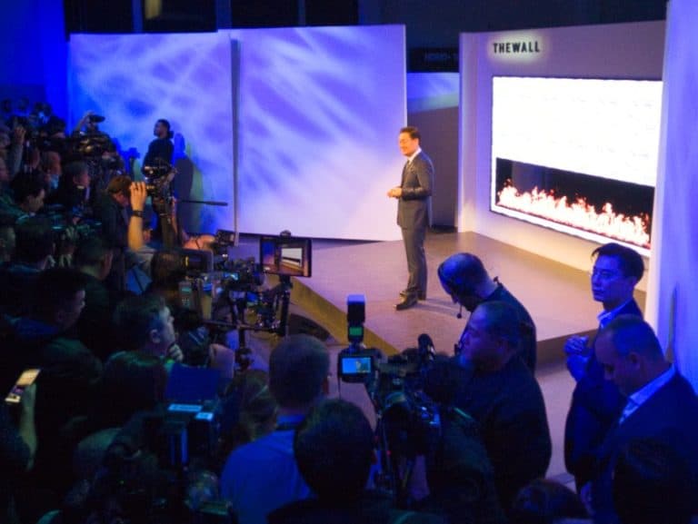 The Wall is Samsung's new 146 inch, 8K display - Tech News TT